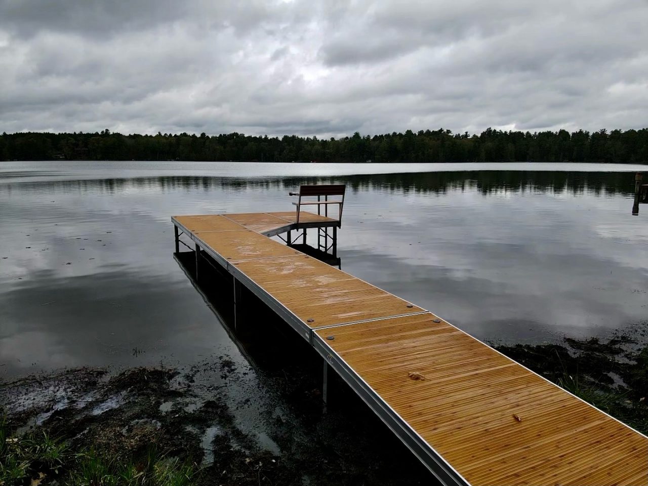 Lakeside Dock & Lift Sales | Year-Round Docks & Lifts Expert